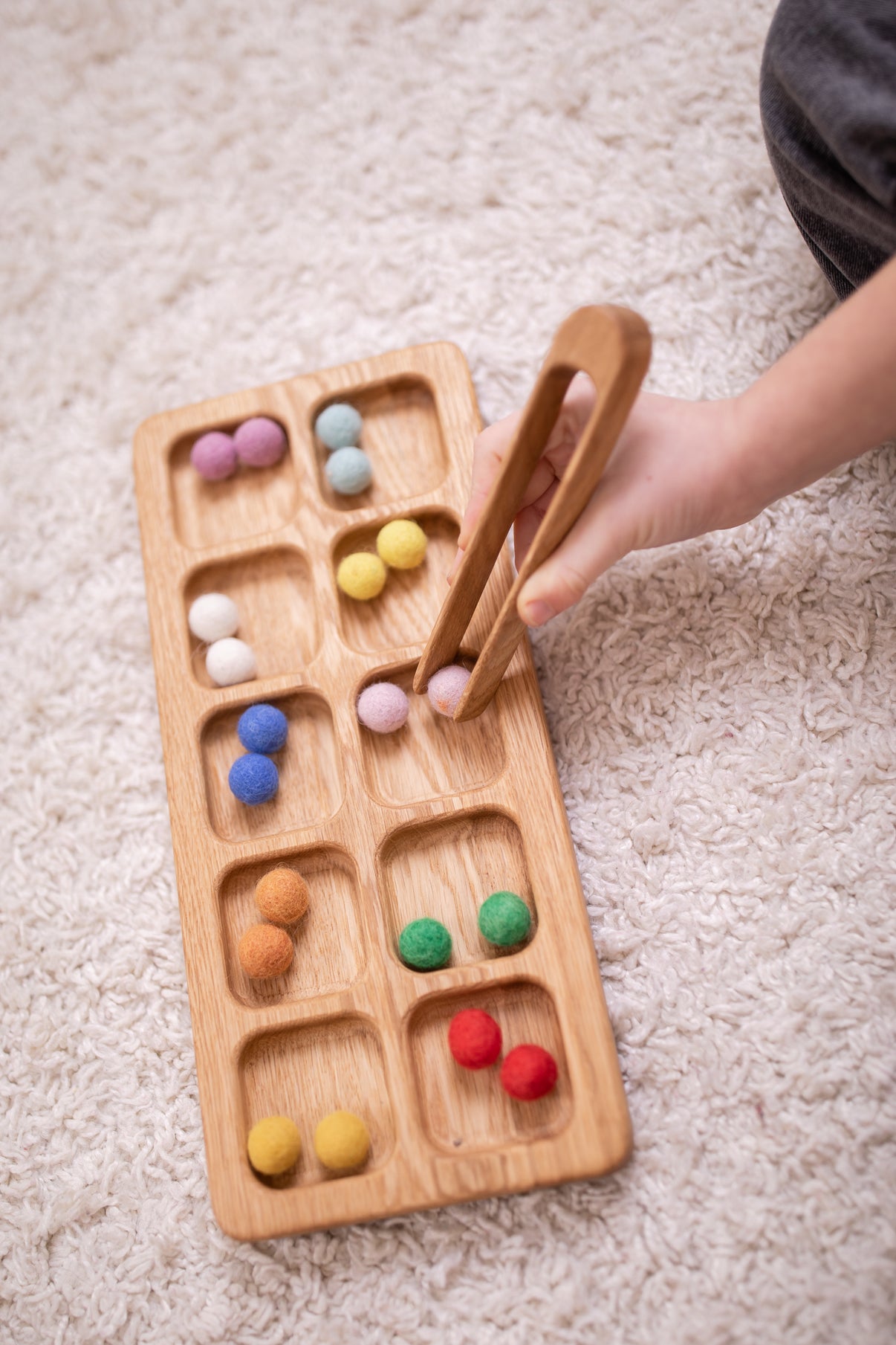 Montessori sorting tray with 10 sections, small variation – THREEWOOD